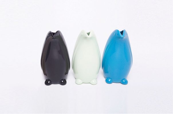 Jug Pingüino | Capsule eiDesign – eiDesign